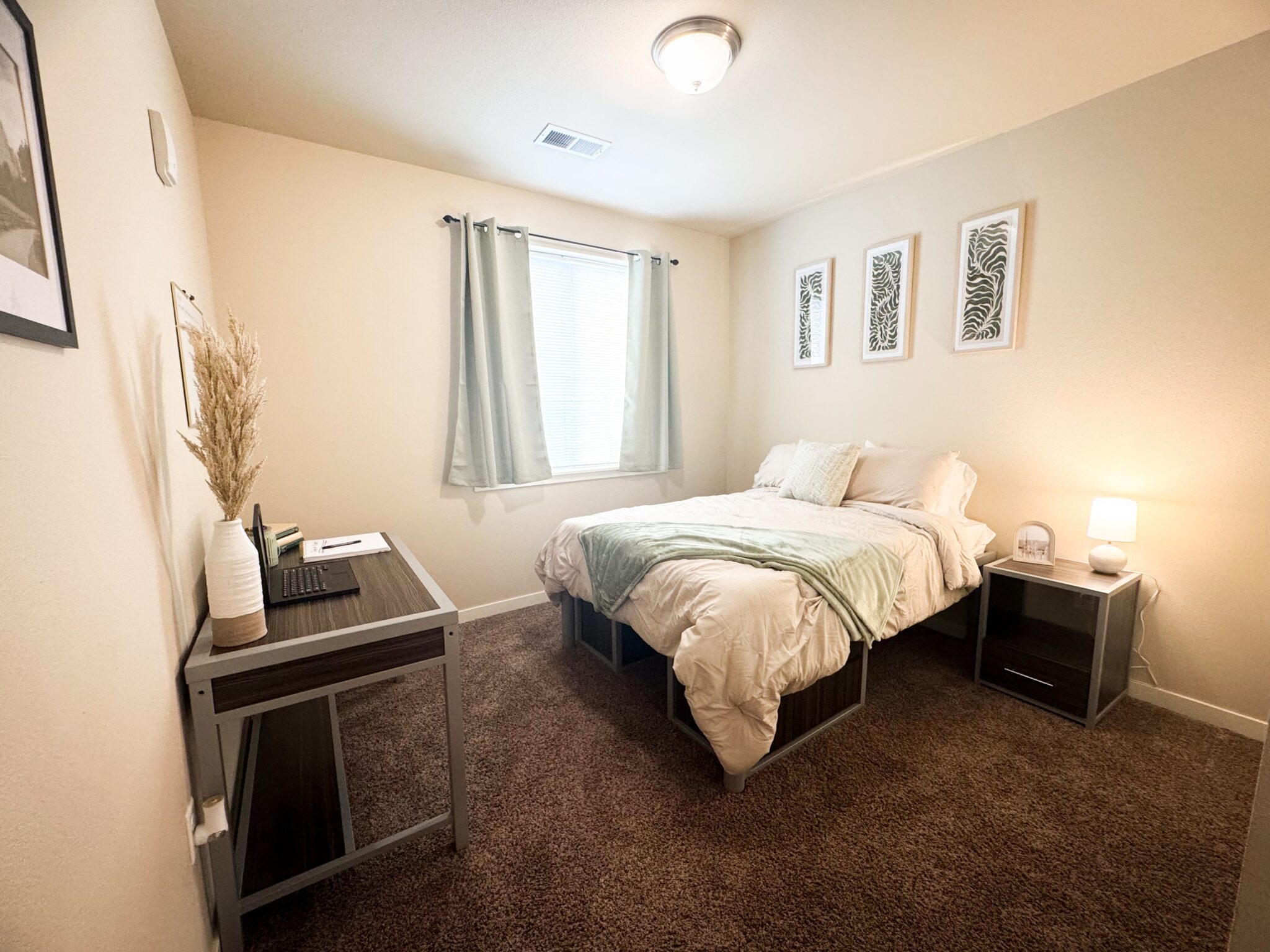 Apartments in Colorado Springs | Student Housing | 11 West Apartments